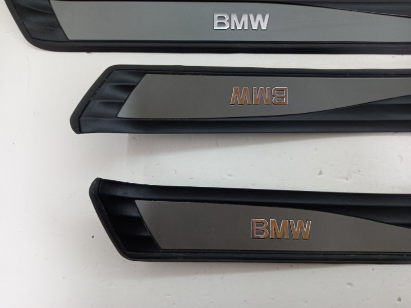 Накладки на пороги для автомобилей BMW